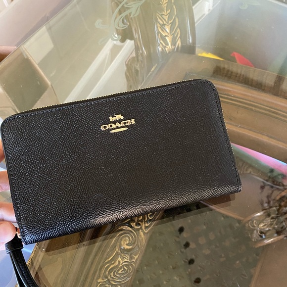 Coach | Bags | Nwt Coach Leah Colorblock Handbagwallet | Poshmark